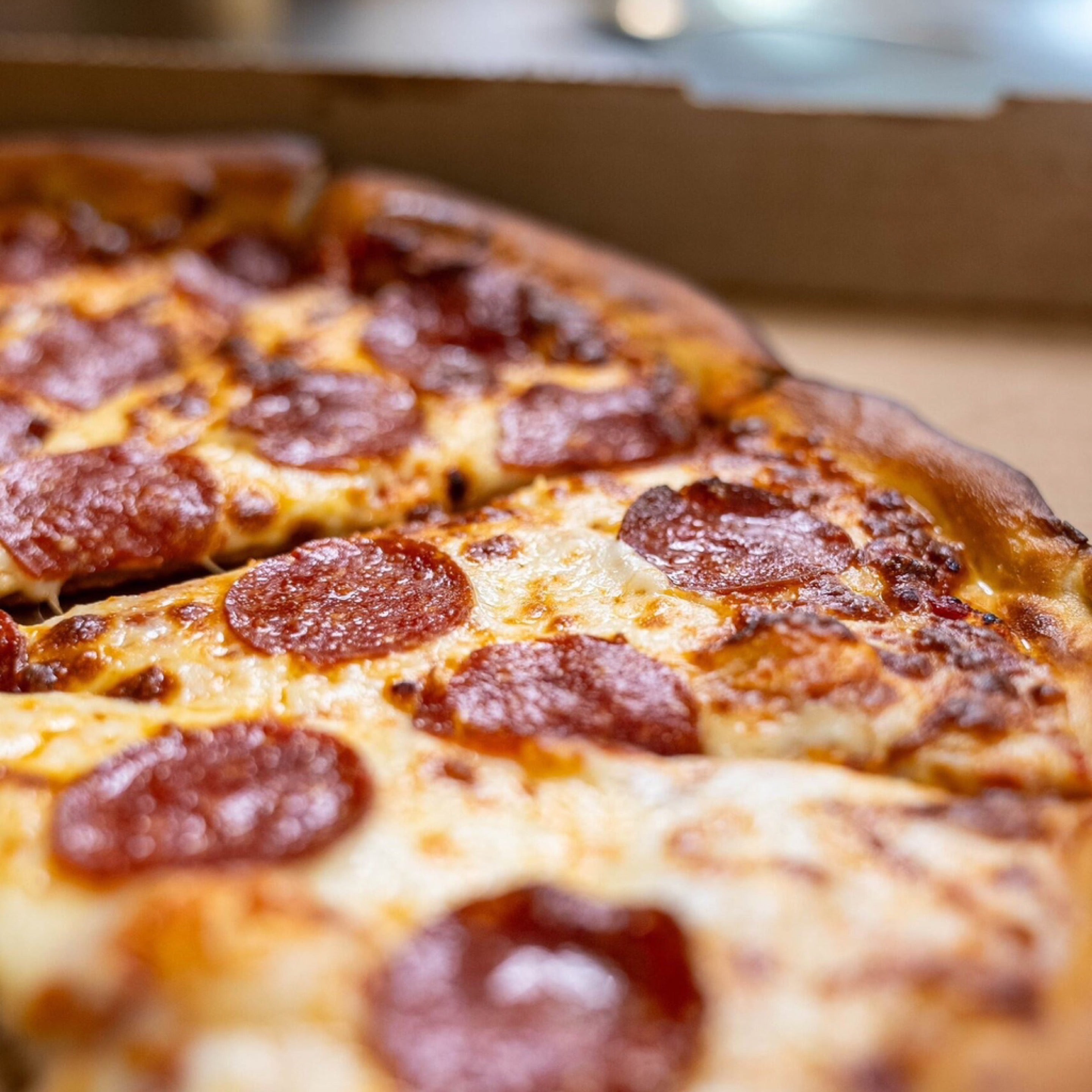 Build Your Own Personal Pizza | Guys with Eats at The Ridge Deli